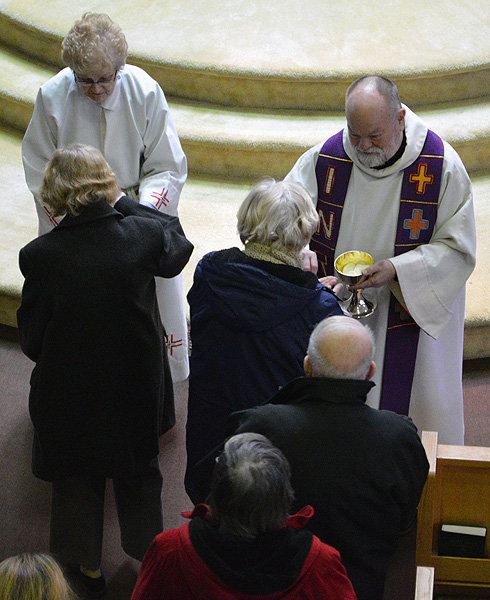 Holy Communion at Trinity Lutheran Church – Trinity Lutheran Church